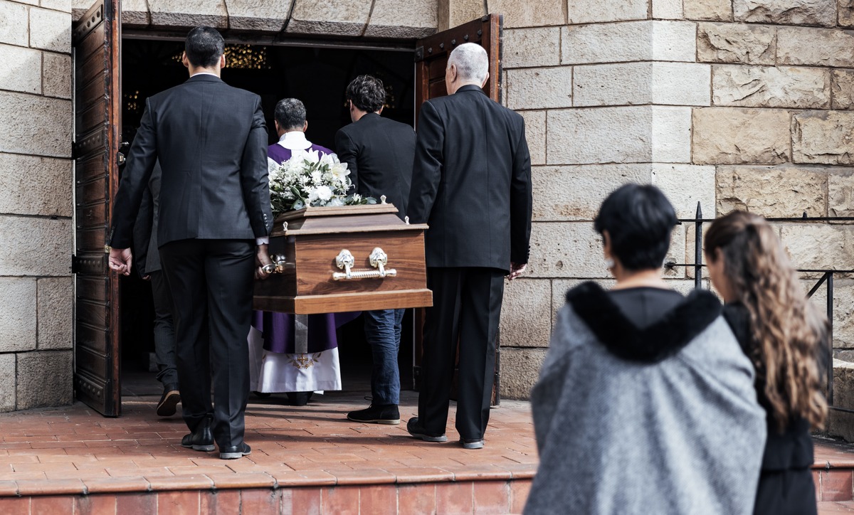 Funeral Etiquette - Ronk Funeral Home